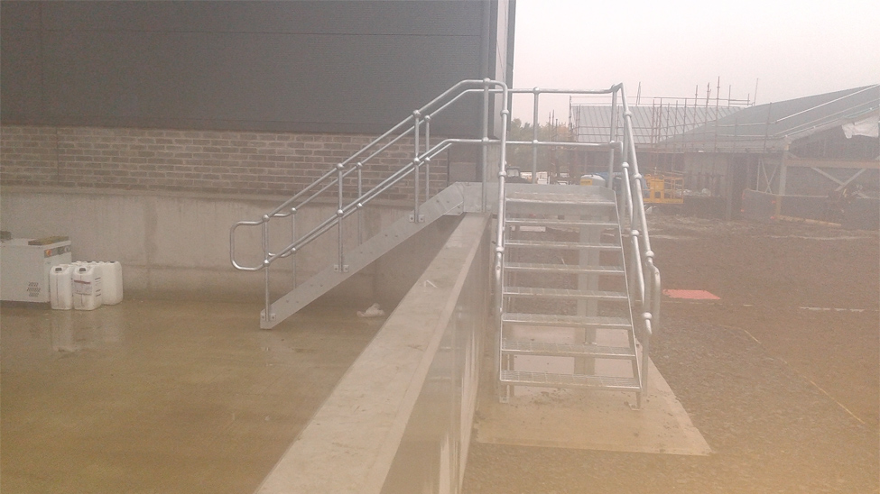 Step over stair into bund – ES FLEET SUPPORT LTD